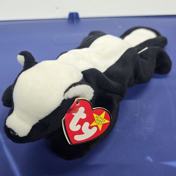 Ty | Toys | Ty Beanie Babies Stinky The Skunk Plush Toy 995 Baby | Poshmark